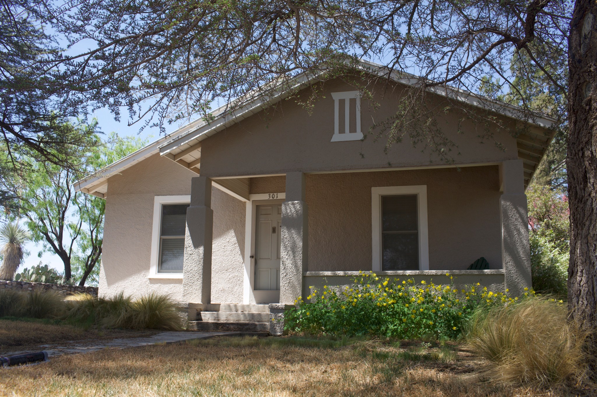 After 24 years, Lannan residency closes its doors in Marfa – The Big ...