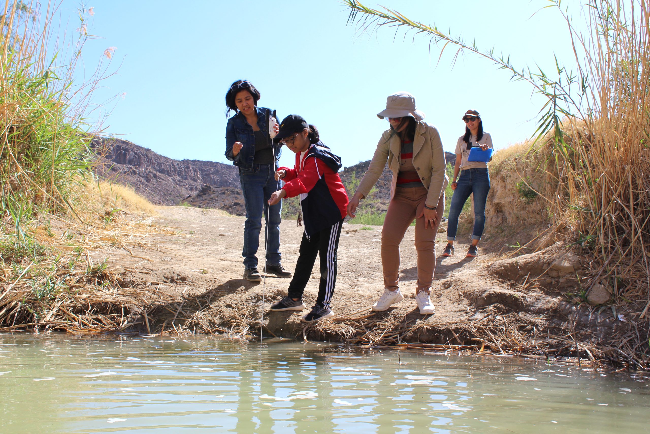 Presidio River Rangers conduct first water quality tests on Río Grande ...