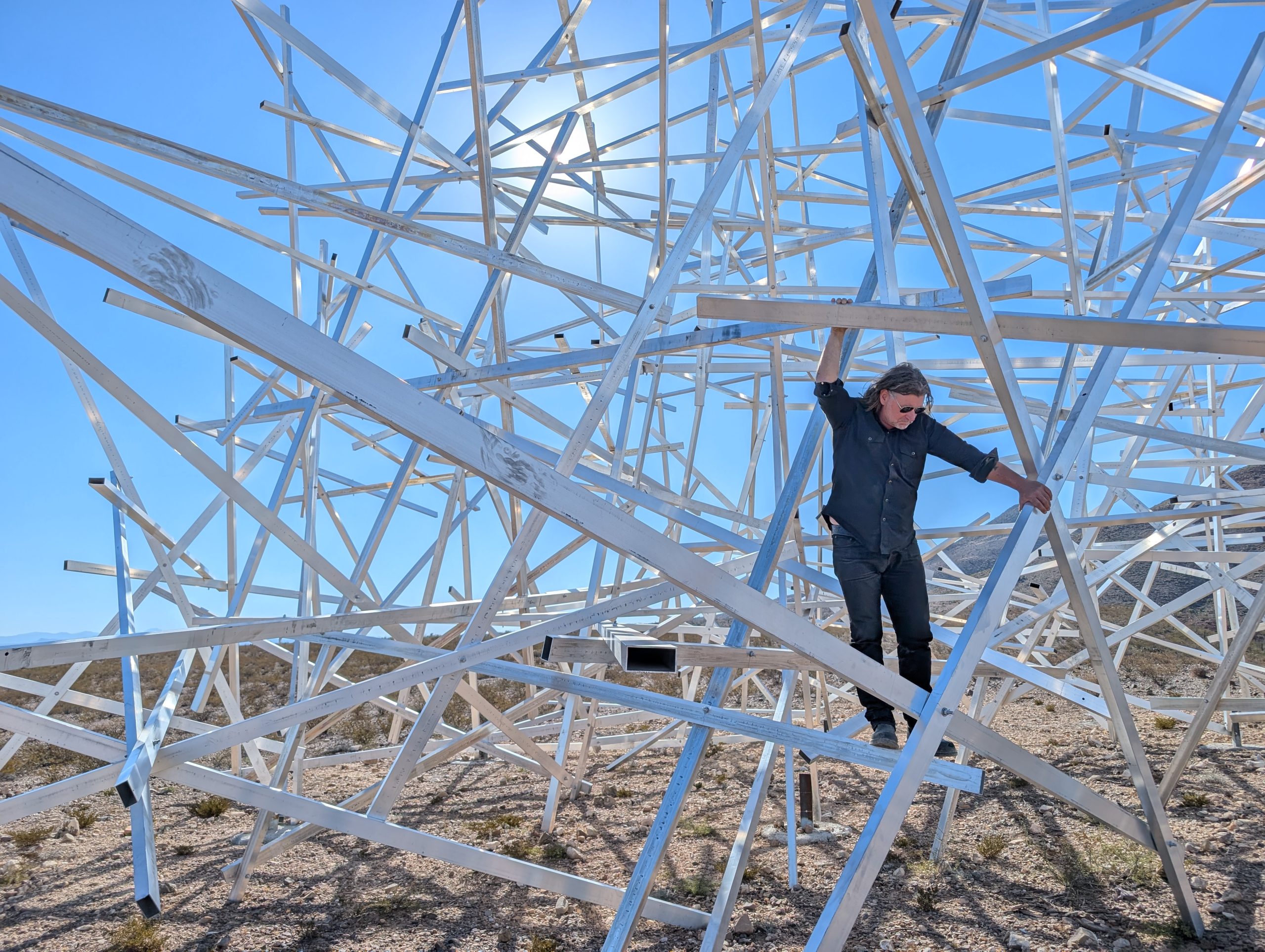 Sculptor Matthew Gray begins work on 3rd sculpture near Valentine – Big ...